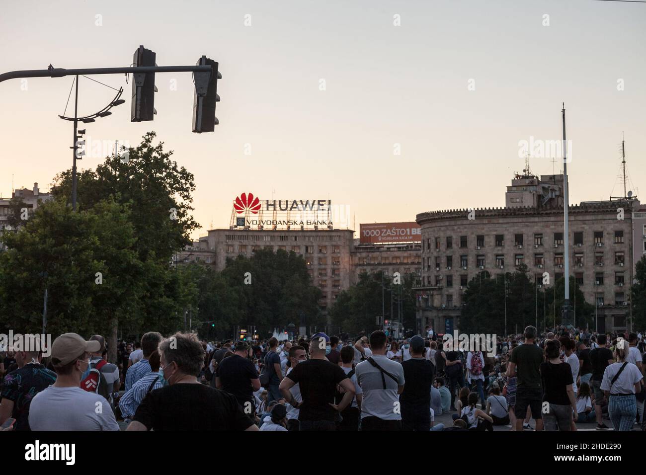 Picture of a crowd of protesters in front of the Serbian parliament in ...