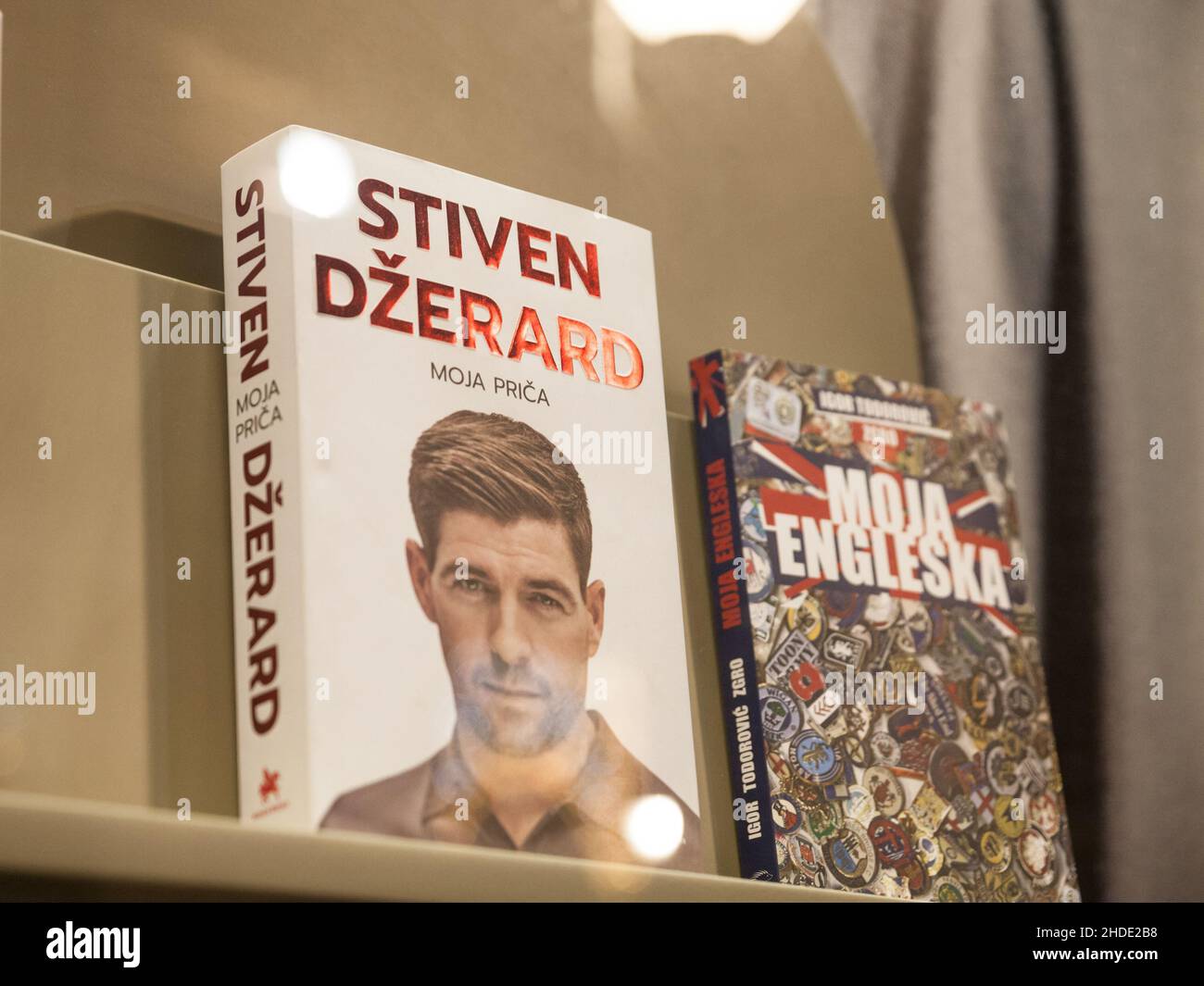 Picture of the cover of a book, the autobiography of Steven Gerrard ...
