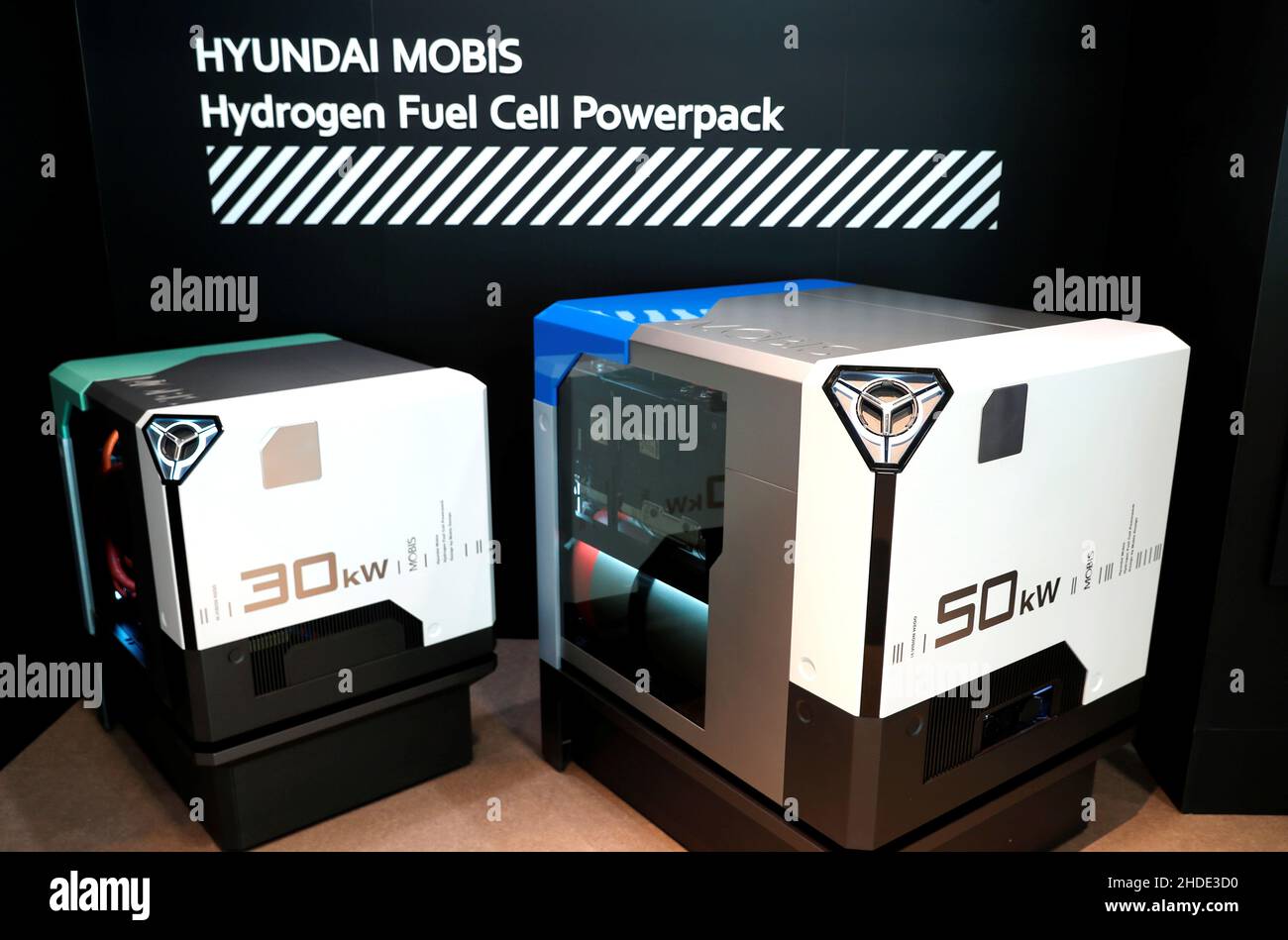 Fuel cells and hydrogen hi-res stock photography and images - Alamy