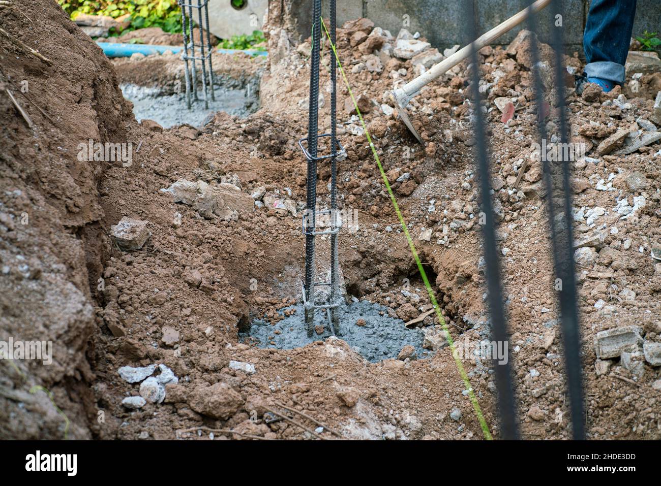 Concrete pole with metal RB building house concrete wall construction ...