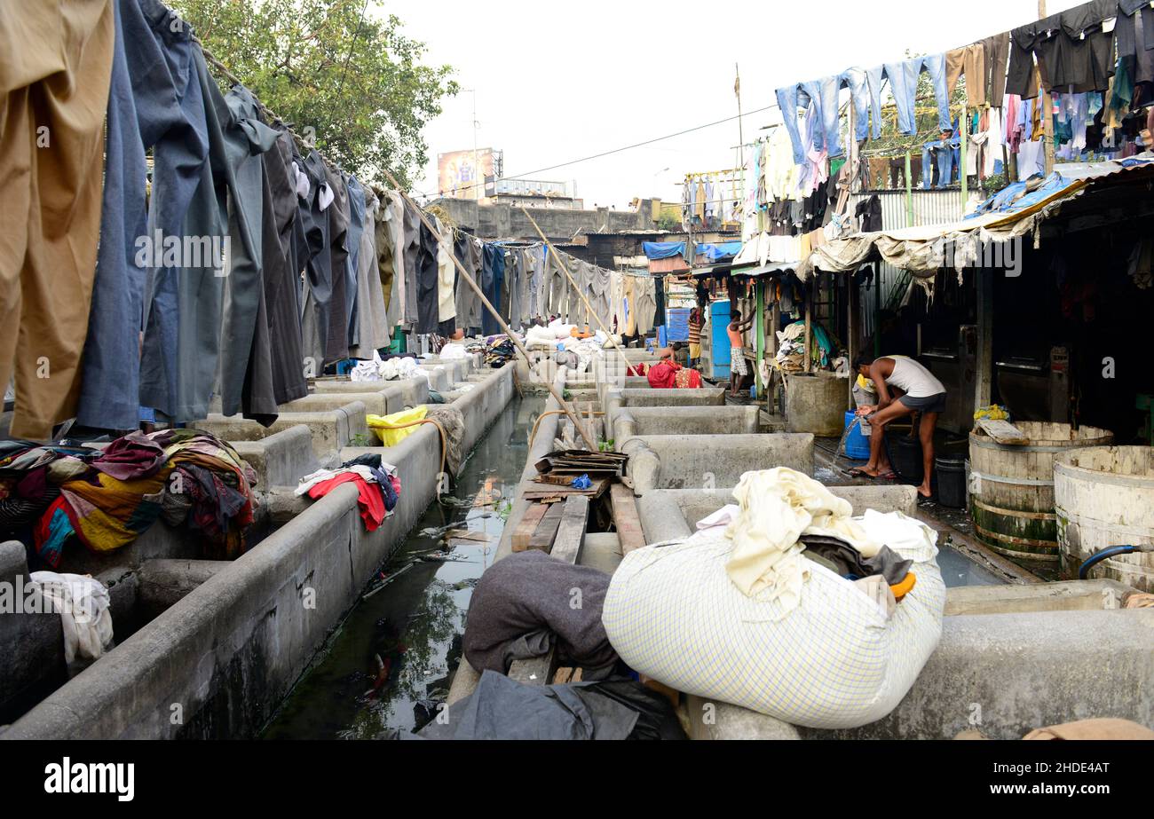 The open air laundry Saat Raasta Dhobi Ghat near Mahalaxmi Station in ...