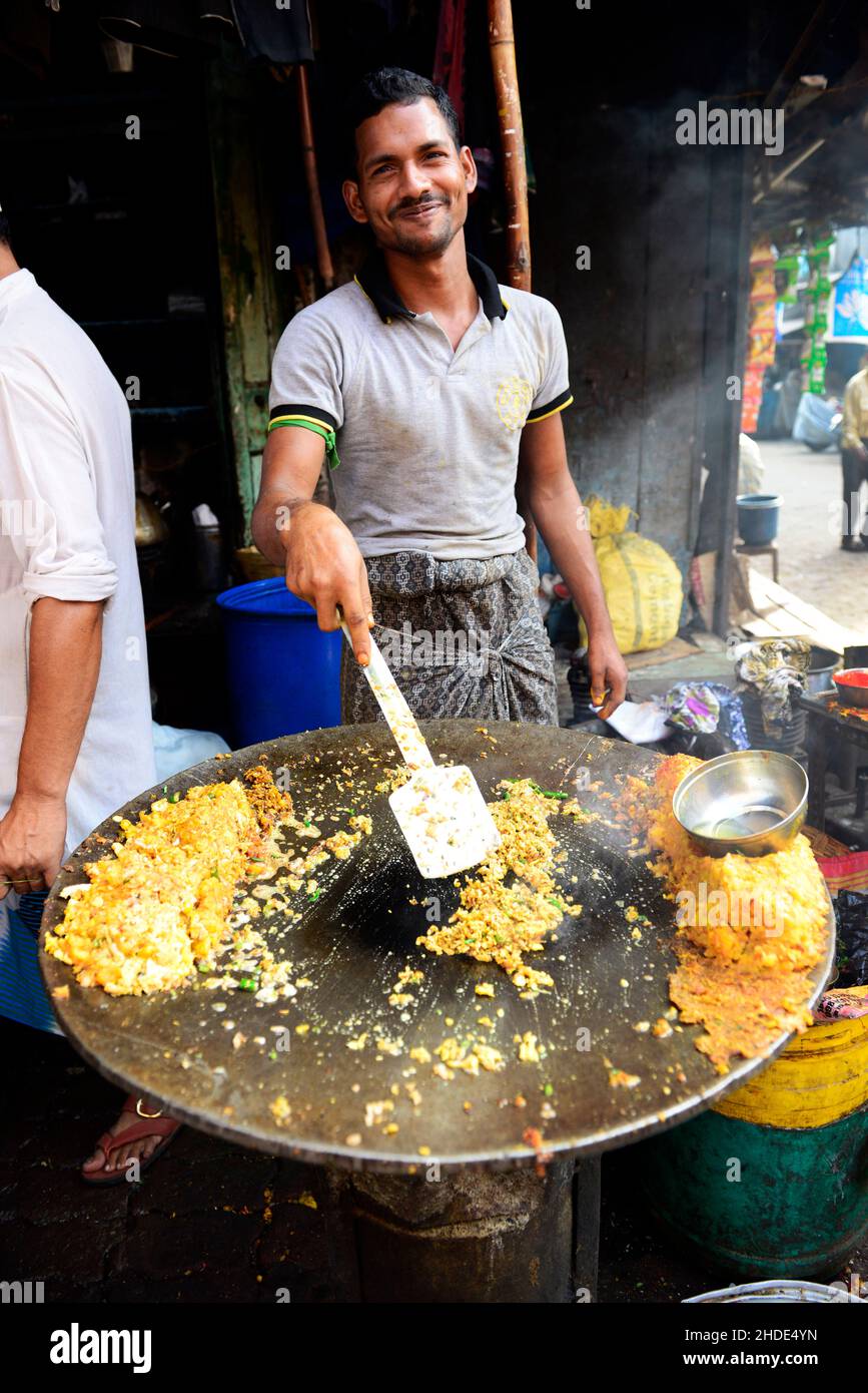 A Muslim street food shop cooking Bhurji egg in Mumbai, India Stock ...