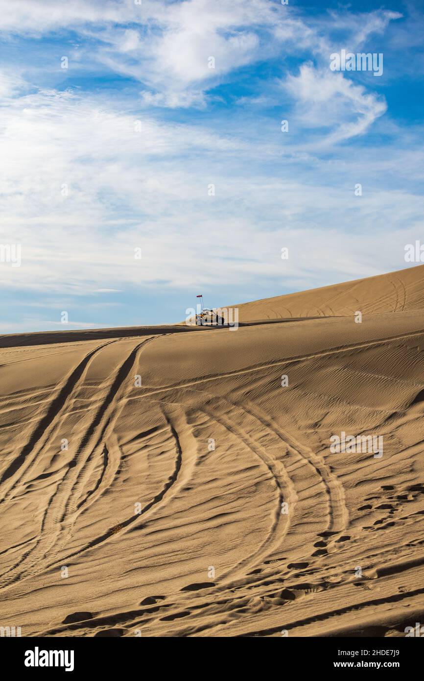 Atv sand sky hi-res stock photography and images - Alamy