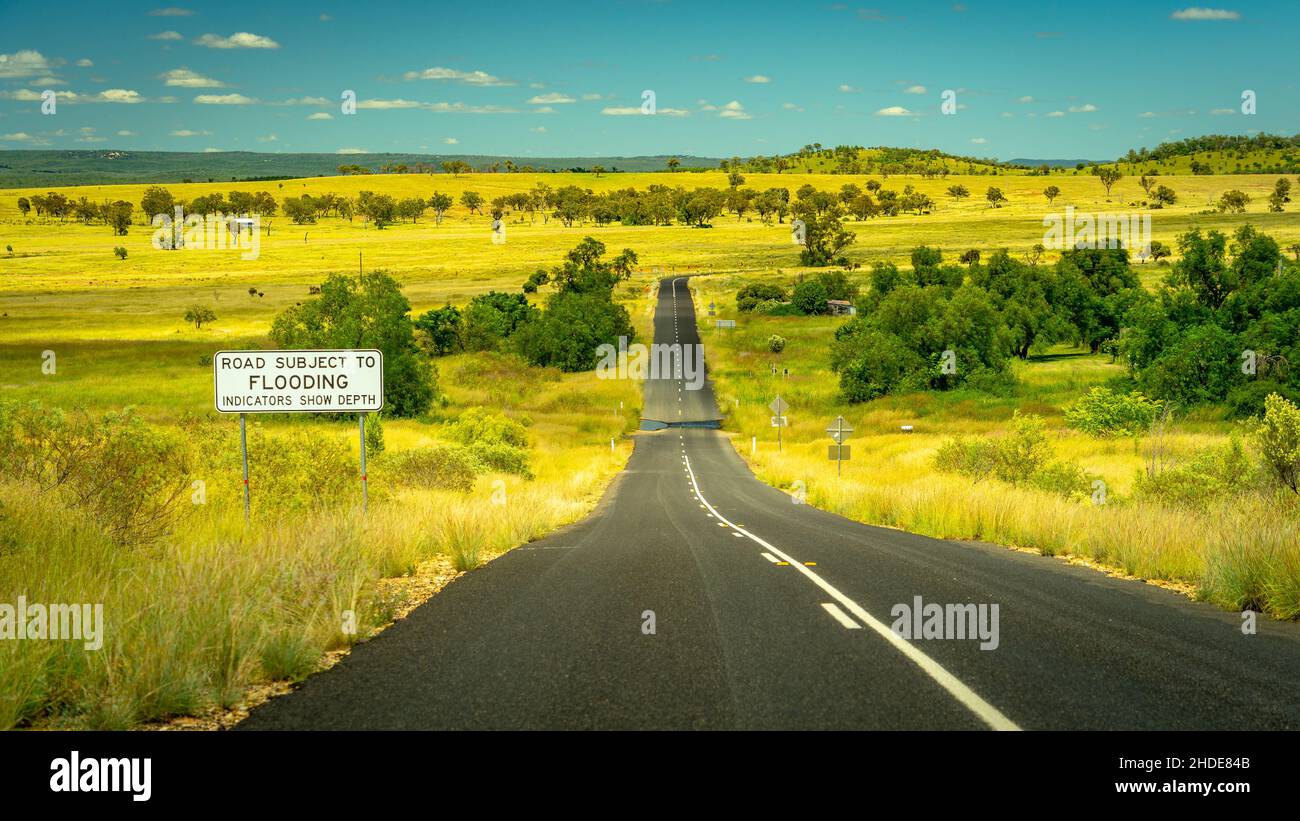 Road through rural outback landscape hi-res stock photography and ...