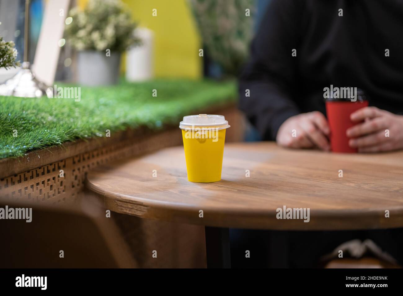 Plastic table cover hi-res stock photography and images - Alamy