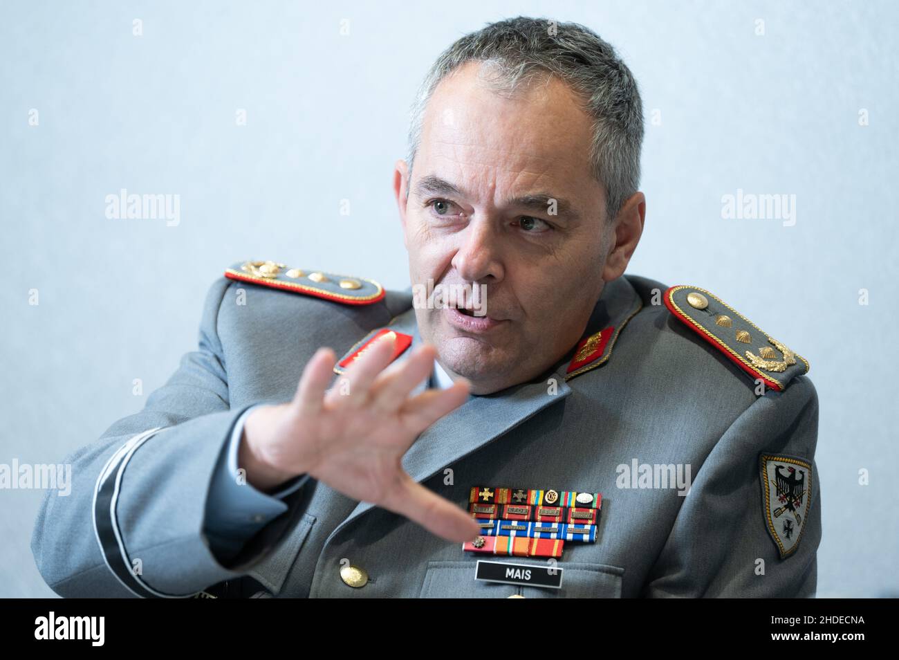 Dresden, Germany. 21st Sep, 2021. Alfons Mais, Inspector of the Army ...