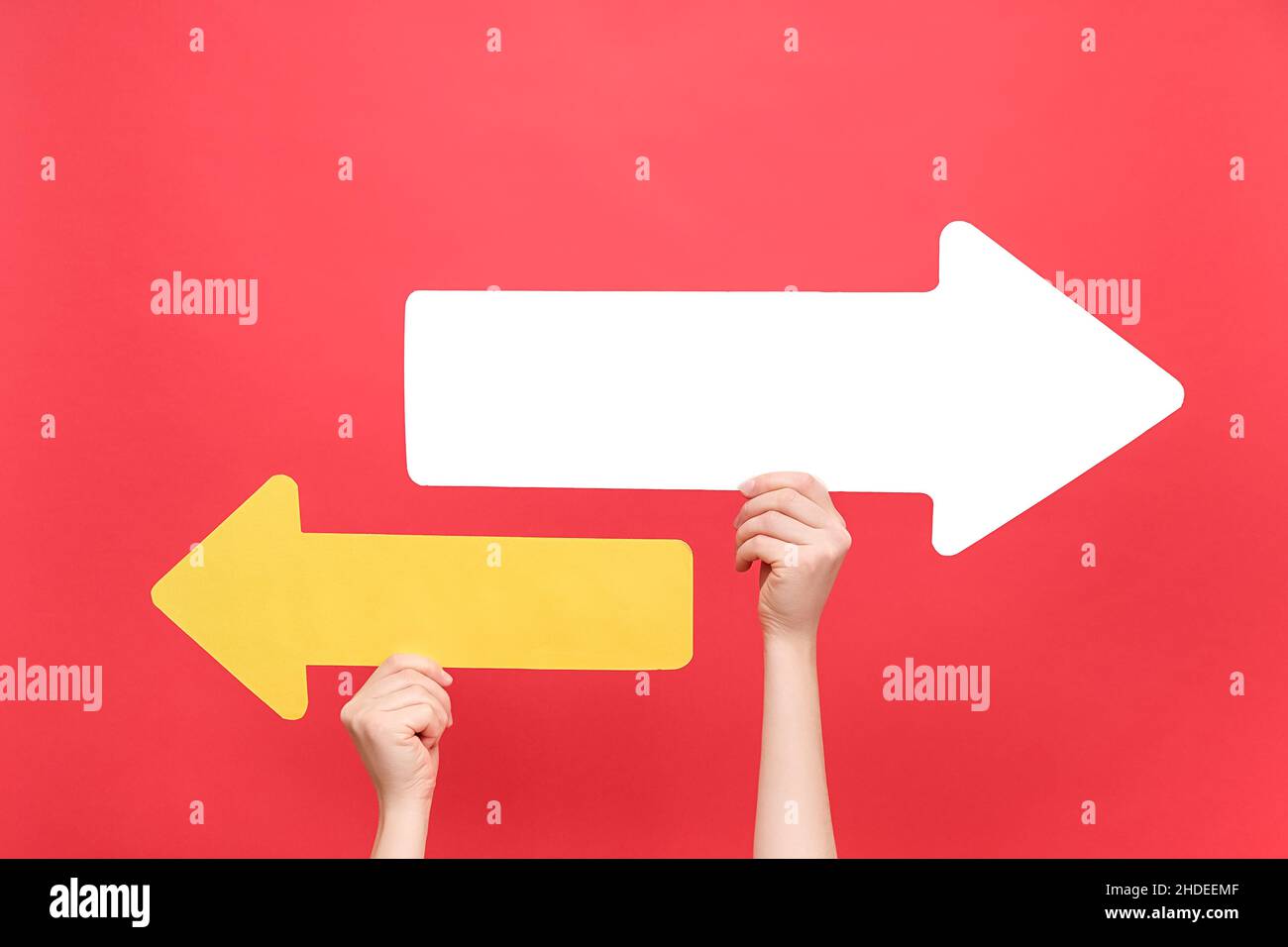 Double arrow symbol hi-res stock photography and images - Alamy