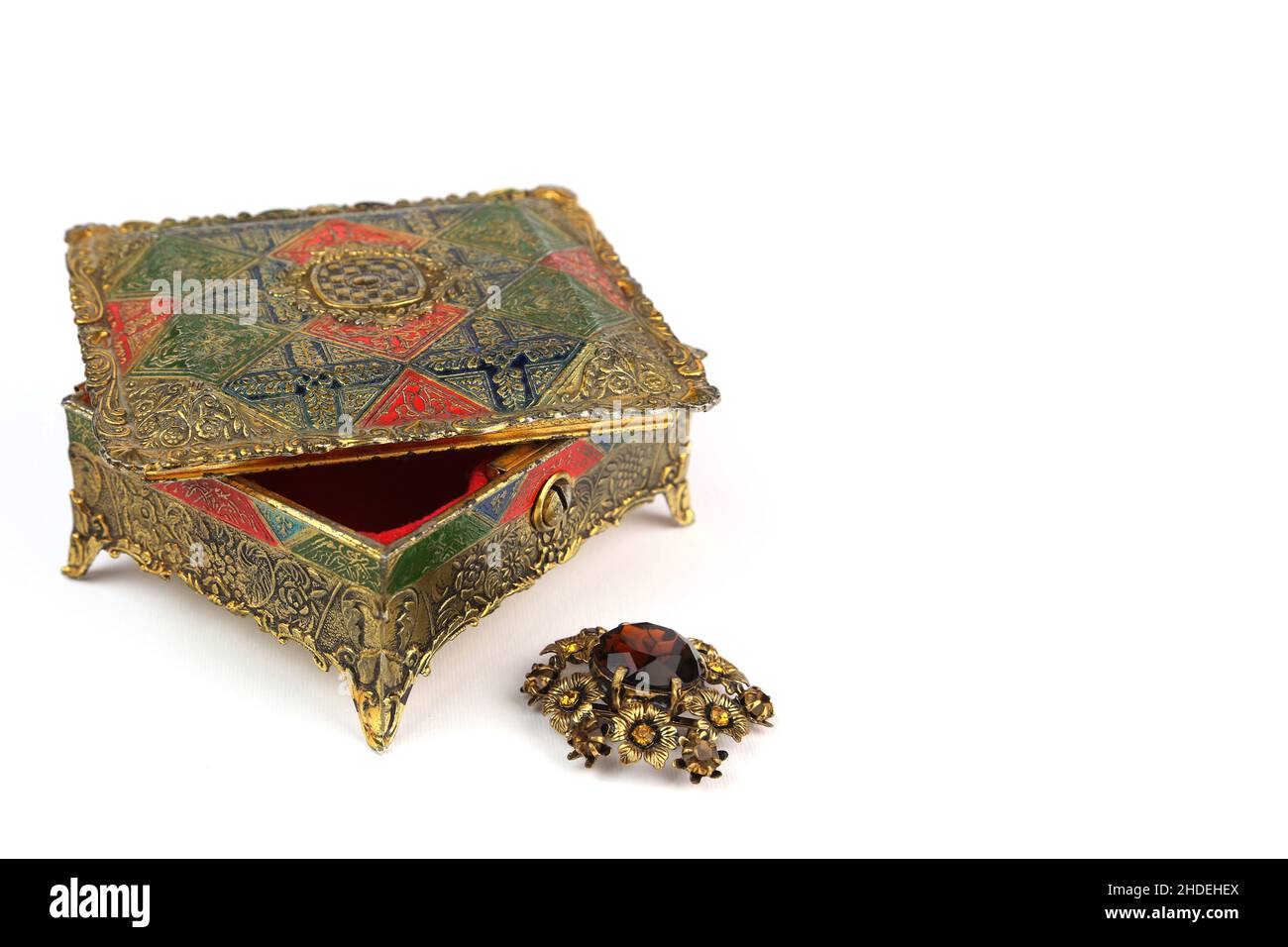 Old jewelry box and vintage brooch Stock Photo - Alamy