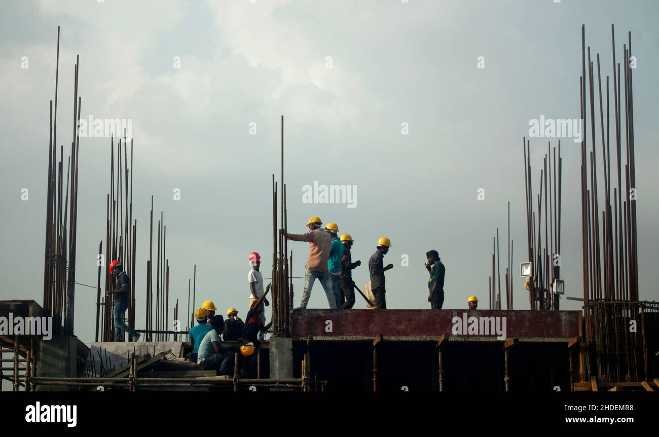 Indian labourers work hi-res stock photography and images - Alamy
