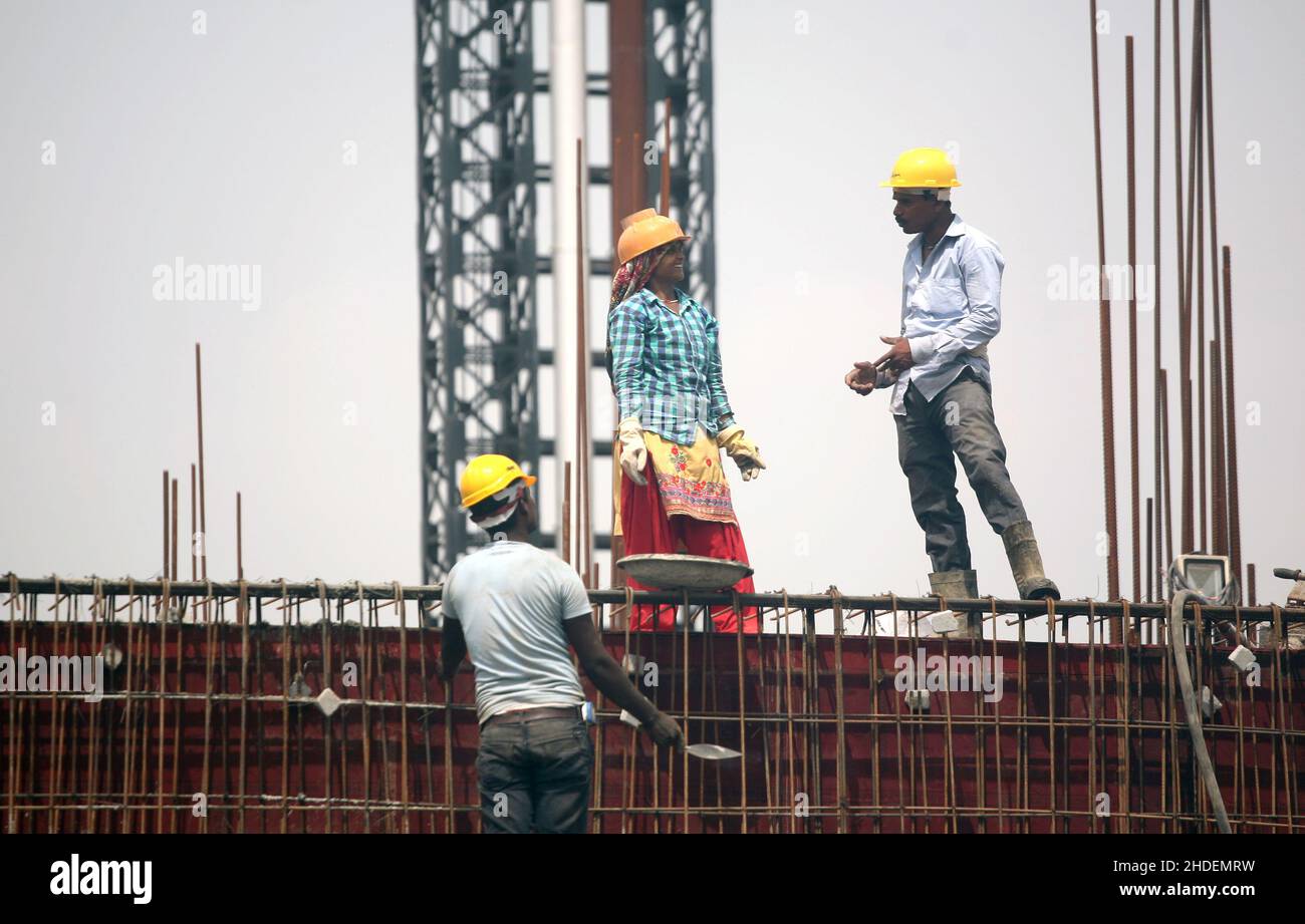 Indian labourers work hi-res stock photography and images - Alamy
