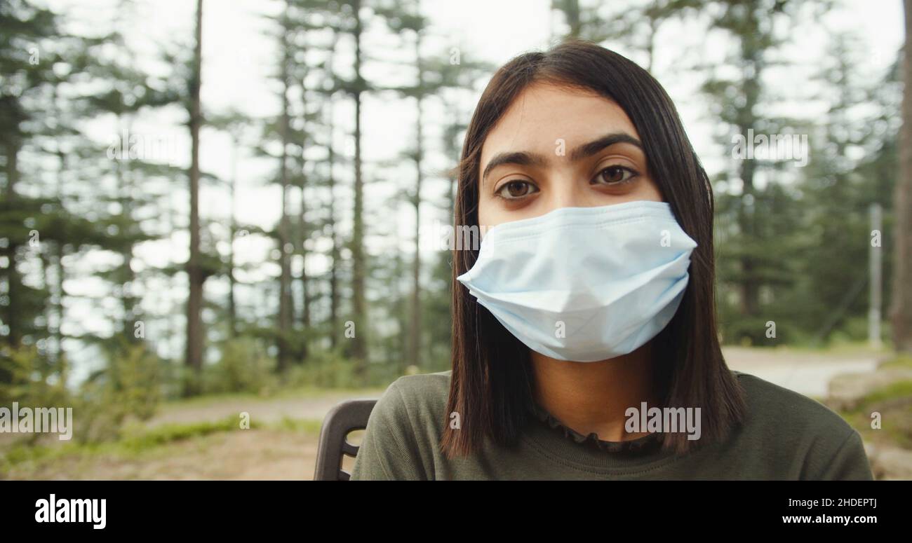 Closeup of the girl wearing a face mask Stock Photo - Alamy