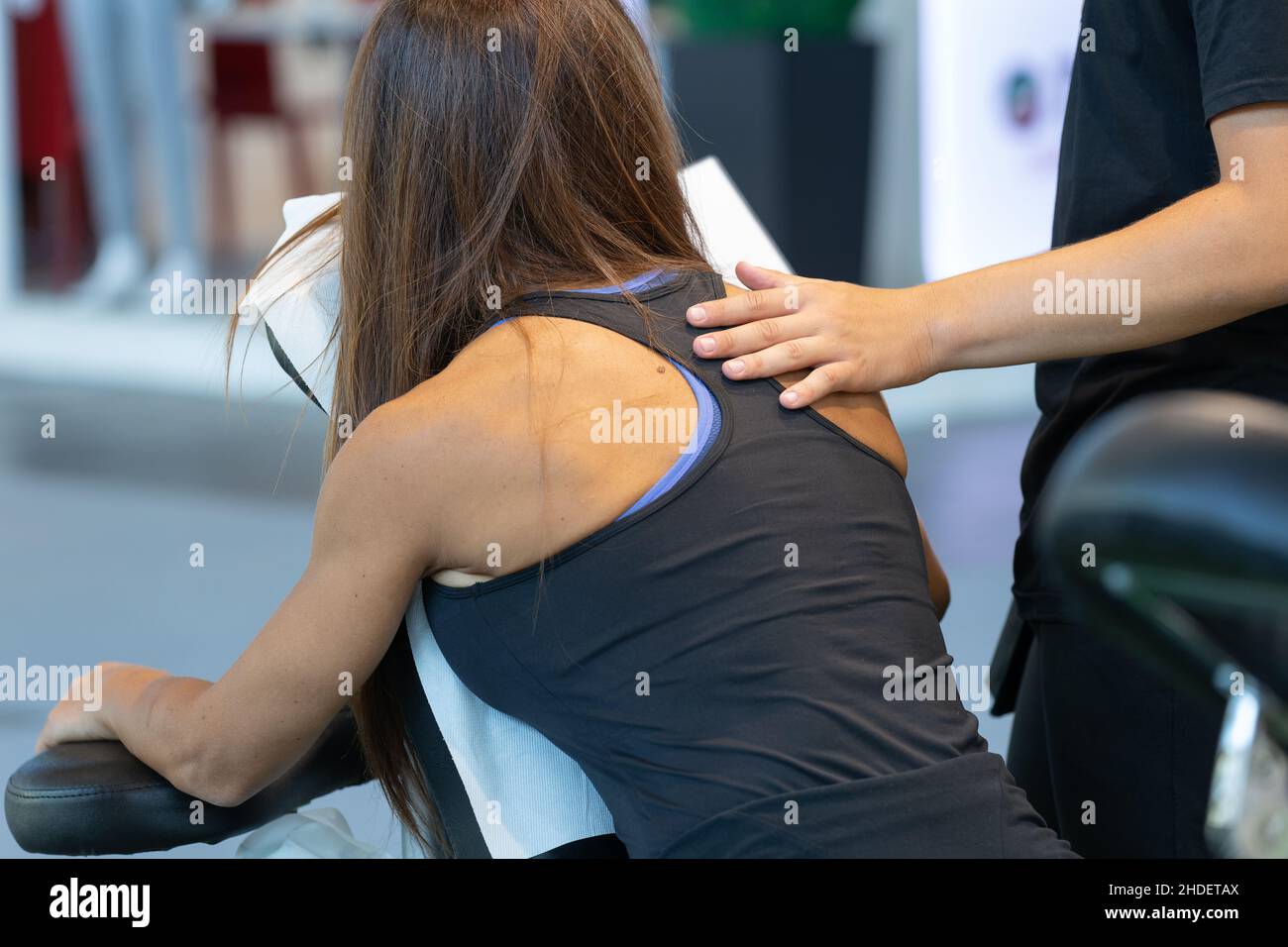 Athlete's Back Massage after Fitness Activity - Wellness and Sport ...