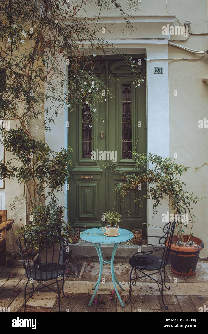 Street door hi-res stock photography and images - Alamy