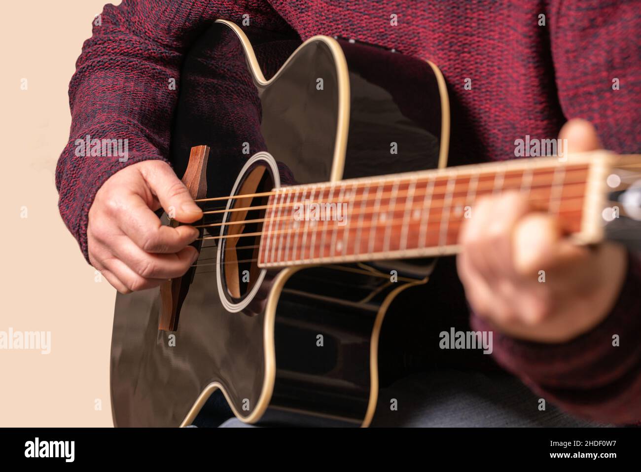 Guitar hands hi-res stock photography and images - Alamy
