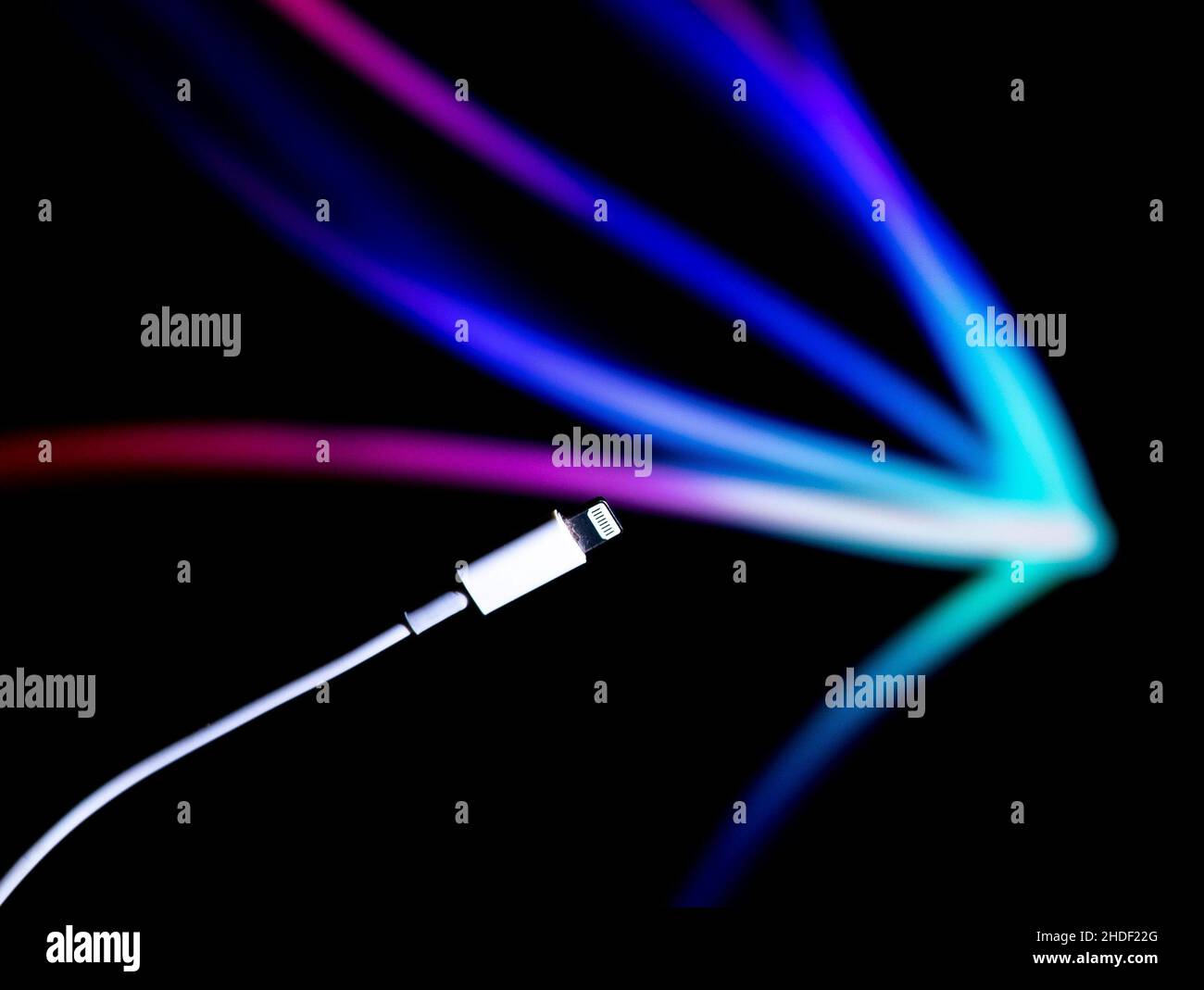 Lightning connector hi-res stock photography and images - Alamy