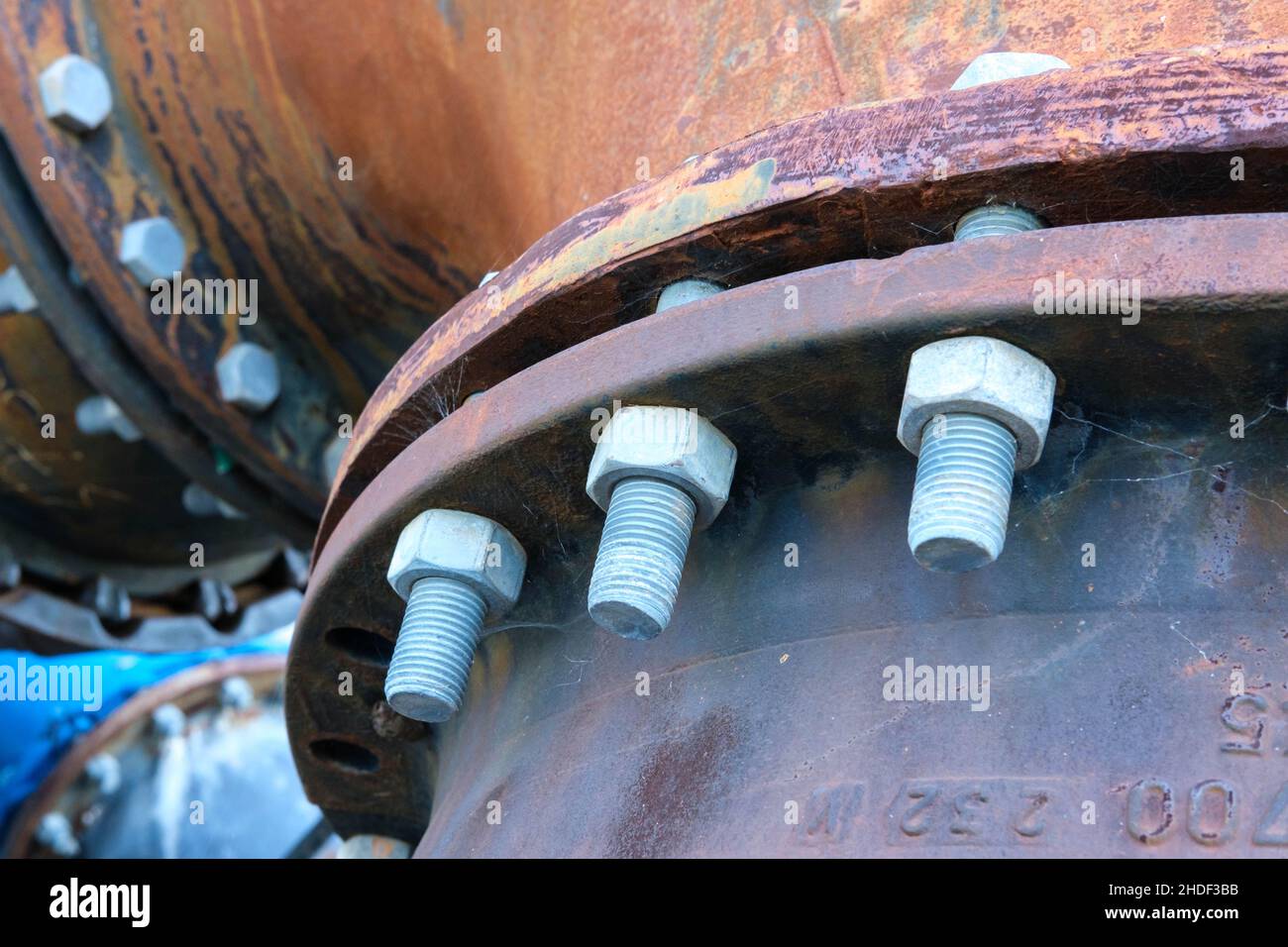 Galvanized bolts hi-res stock photography and images - Alamy