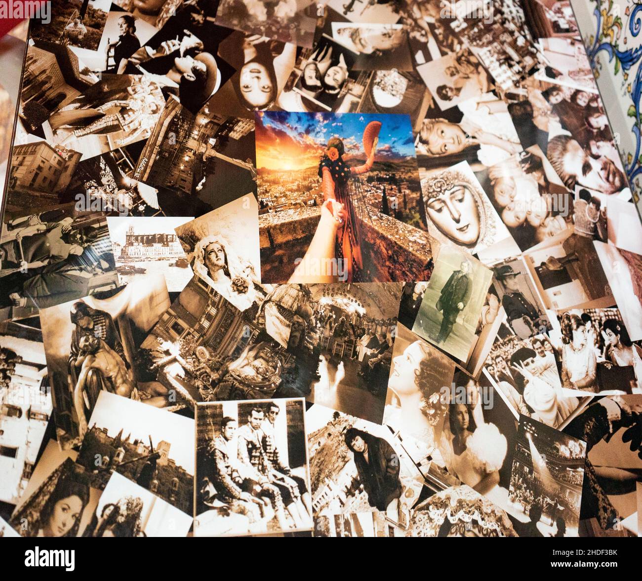 Vintage spanish postcards hi-res stock photography and images - Alamy