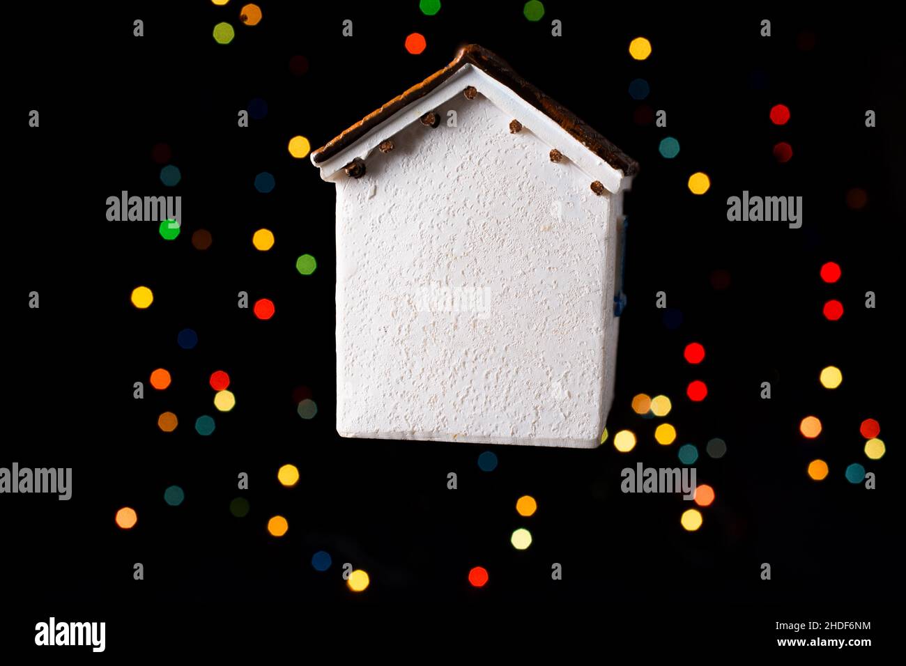 Windowless houses hi-res stock photography and images - Alamy