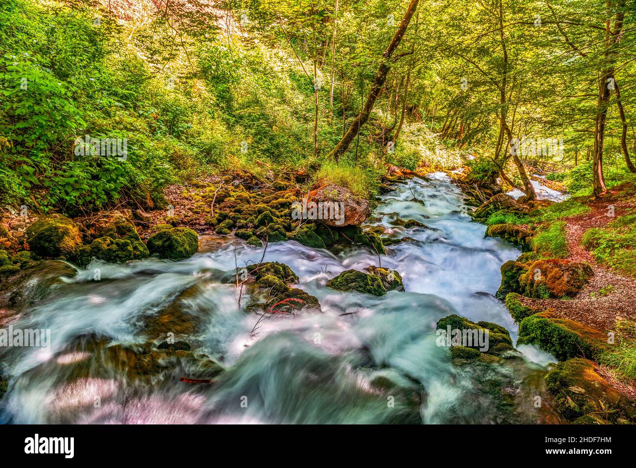 Streams and creeks hi-res stock photography and images - Alamy