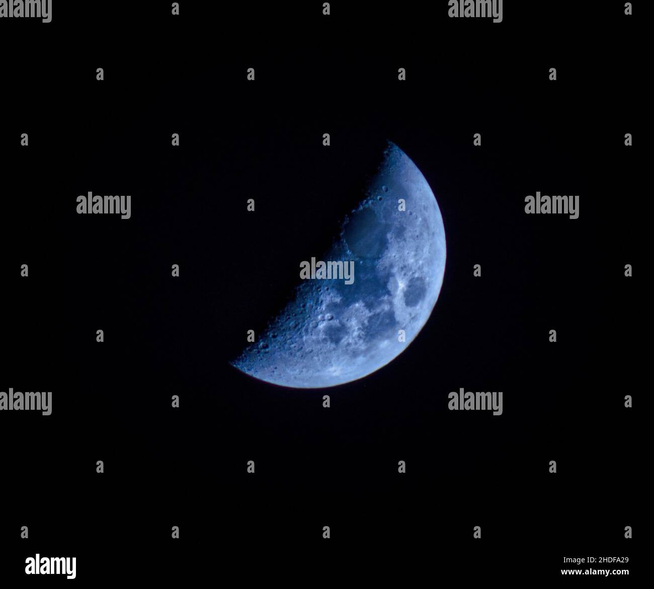 Photographs of the moon hi-res stock photography and images - Alamy