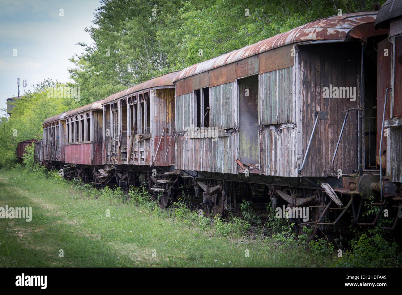 Abandoned railway wagons hi-res stock photography and images - Alamy