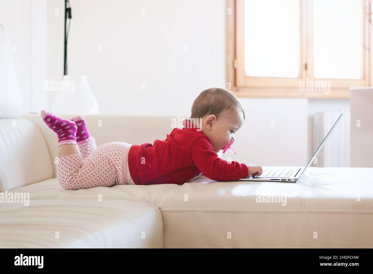 Girl keyboards computer hi-res stock photography and images - Alamy