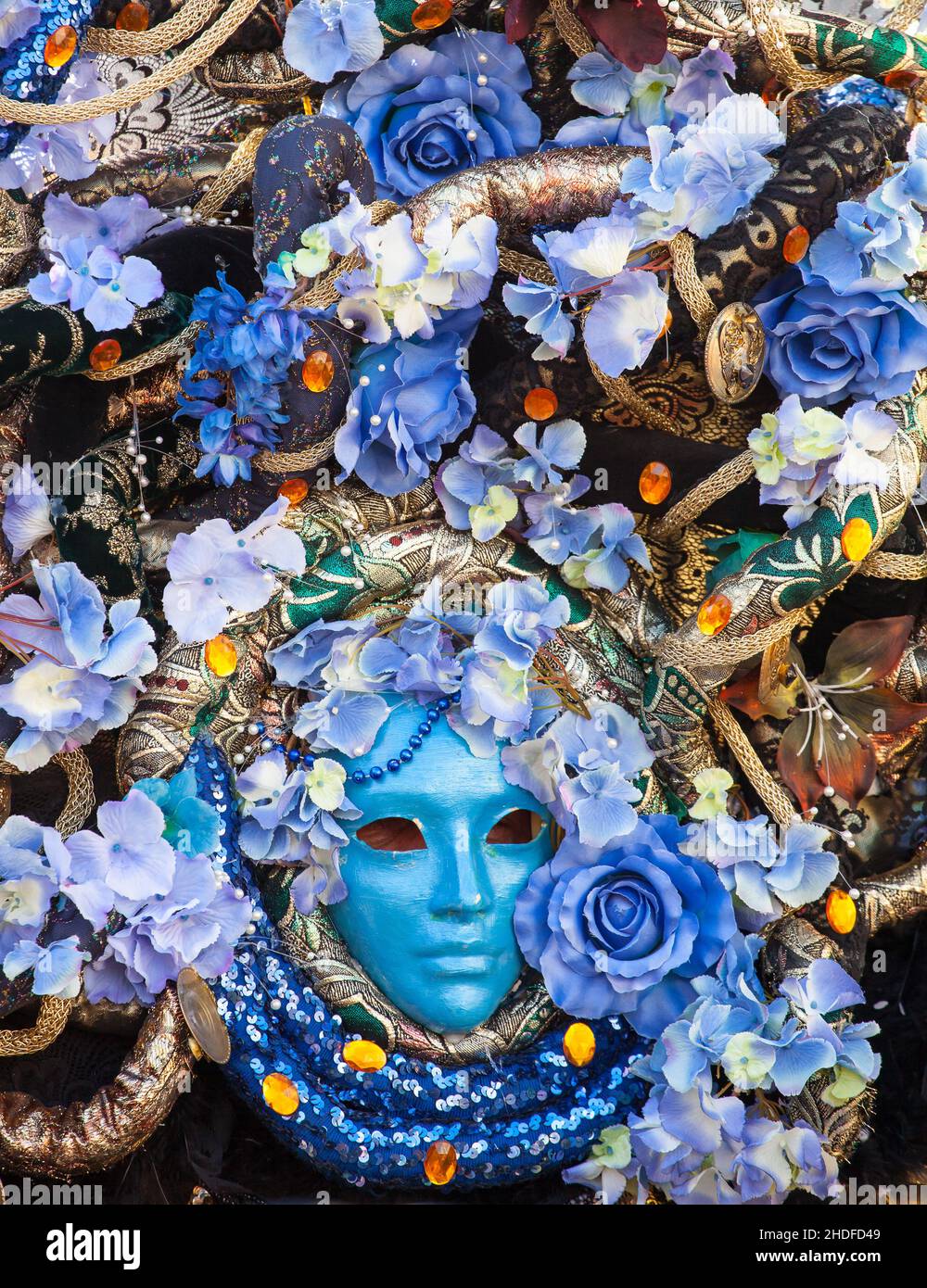 Facial costume hi-res stock photography and images - Alamy