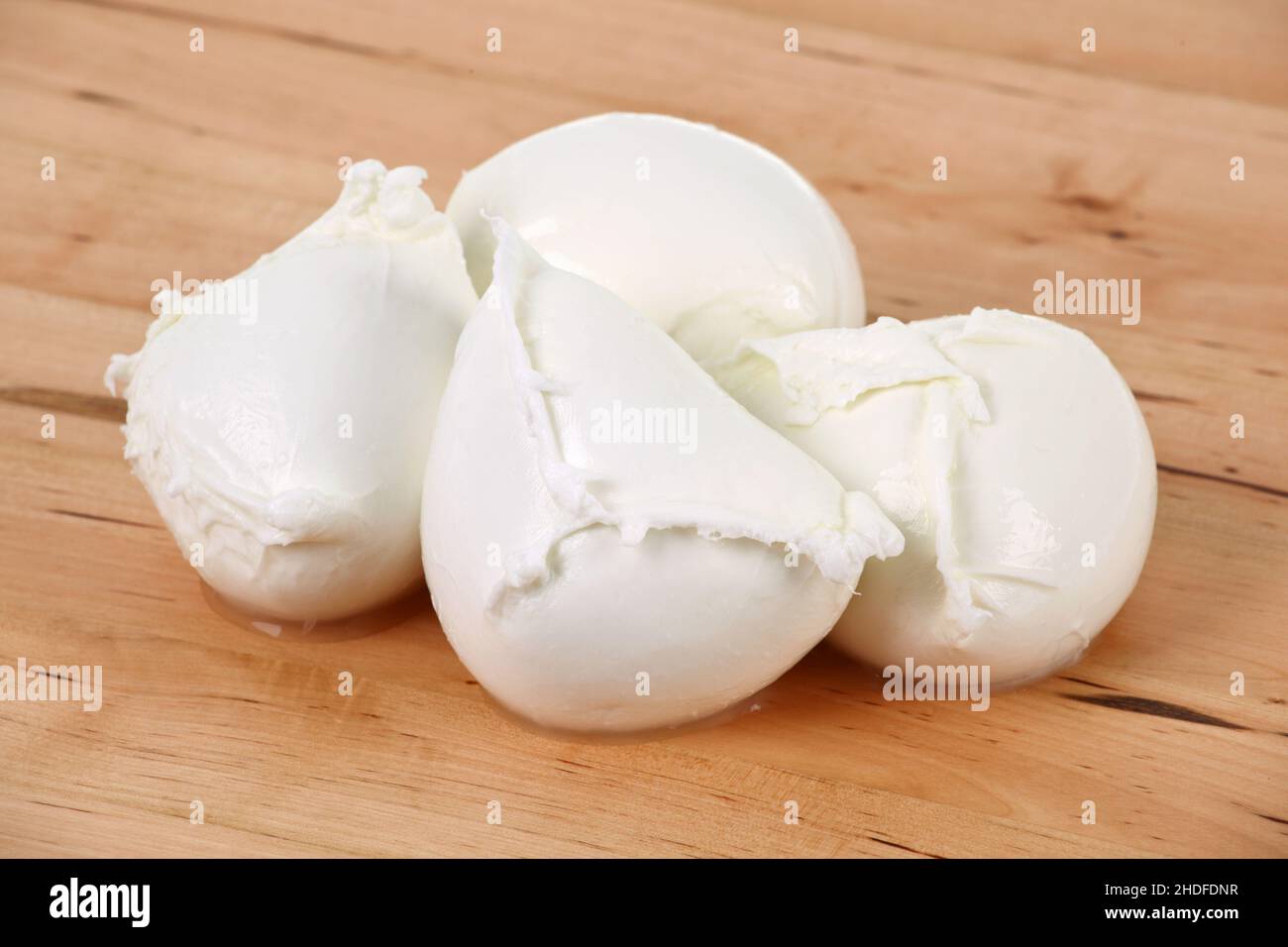 buffalo mozzarella, buffalo mozzarellas Stock Photo - Alamy