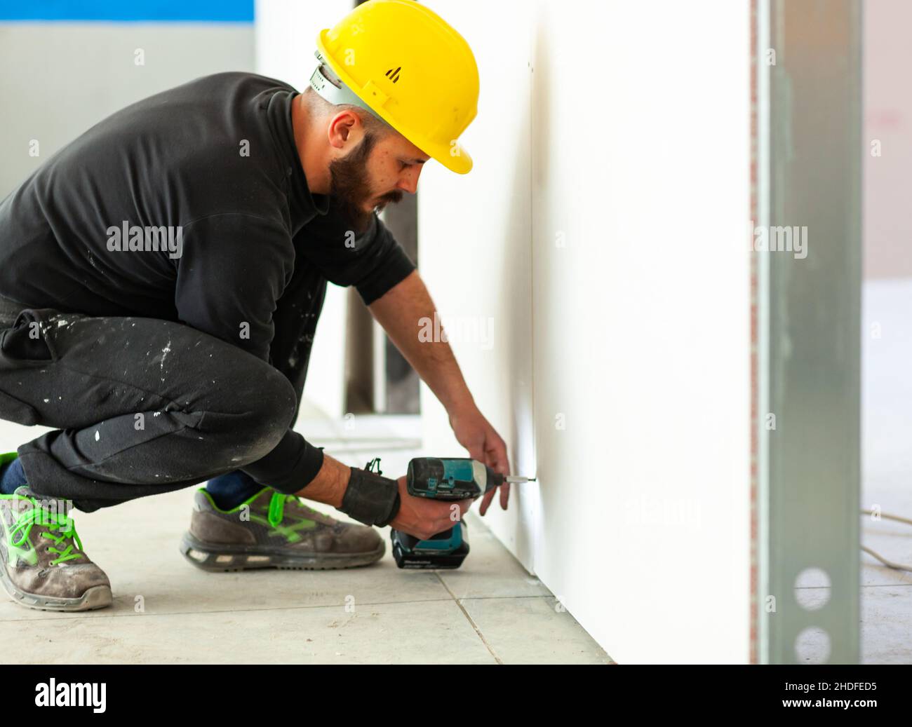construction worker, fastening, drill, plasterboard, blue collar ...