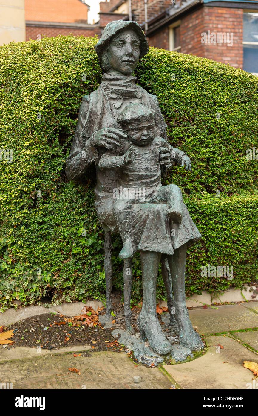 George fullard hi-res stock photography and images - Alamy