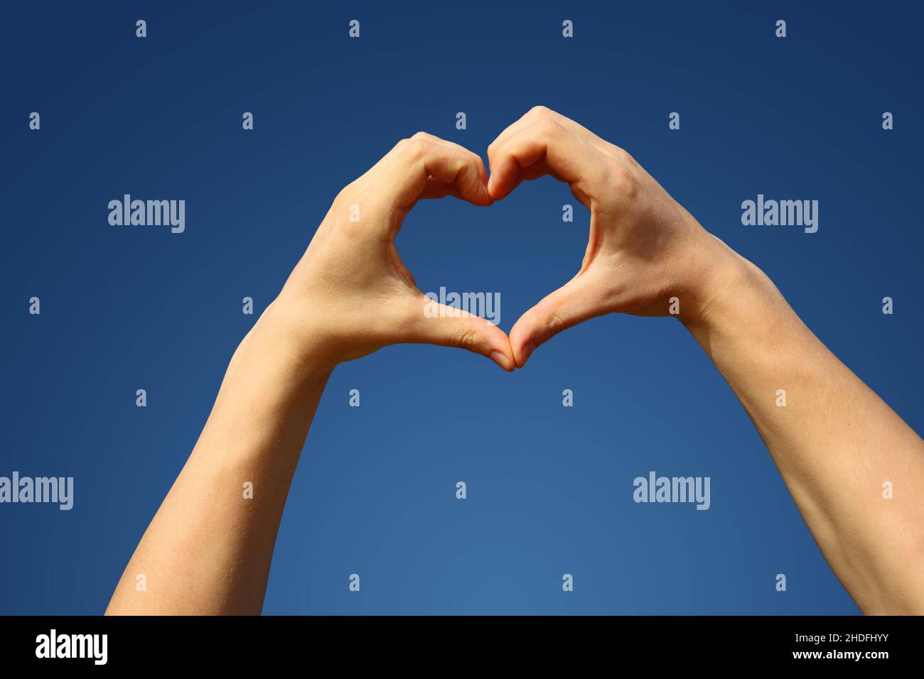 hand sign, heart, loving, hand signs, hearts, romance Stock Photo - Alamy