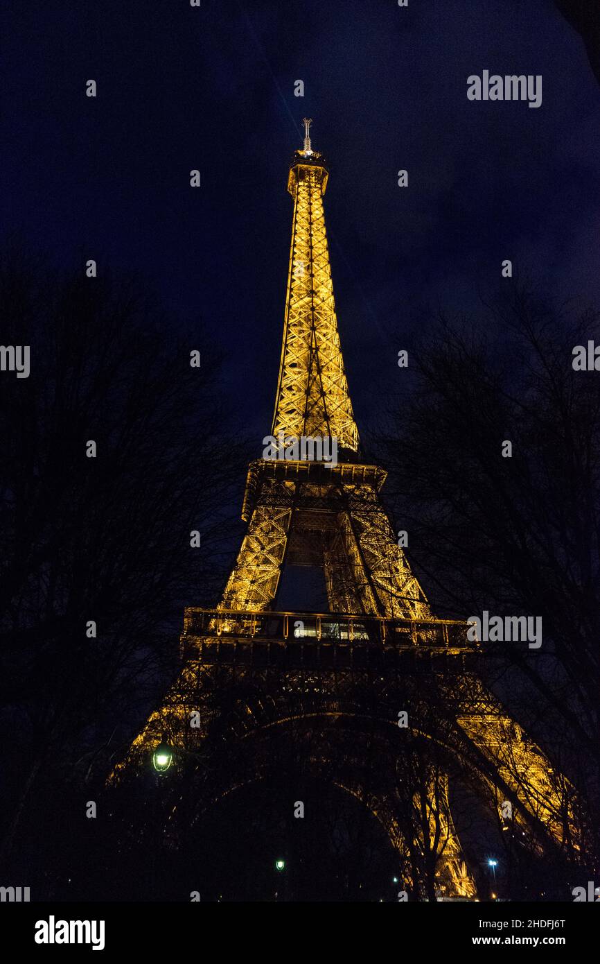 Vertical night view of the illuminated Eiffel Tower in Paris, France Stock Photo - Alamy