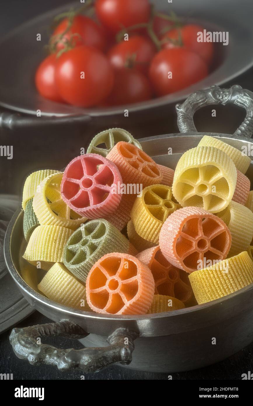 pasta, ruote, noddles, pastas Stock Photo - Alamy