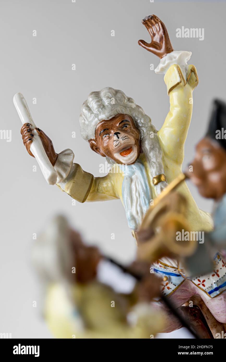 Porcelain figurine hi-res stock photography and images - Alamy