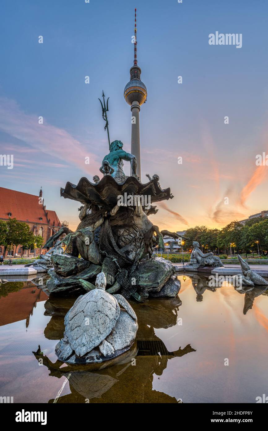 berlin, neptune fountain, neptune fountains Stock Photo - Alamy