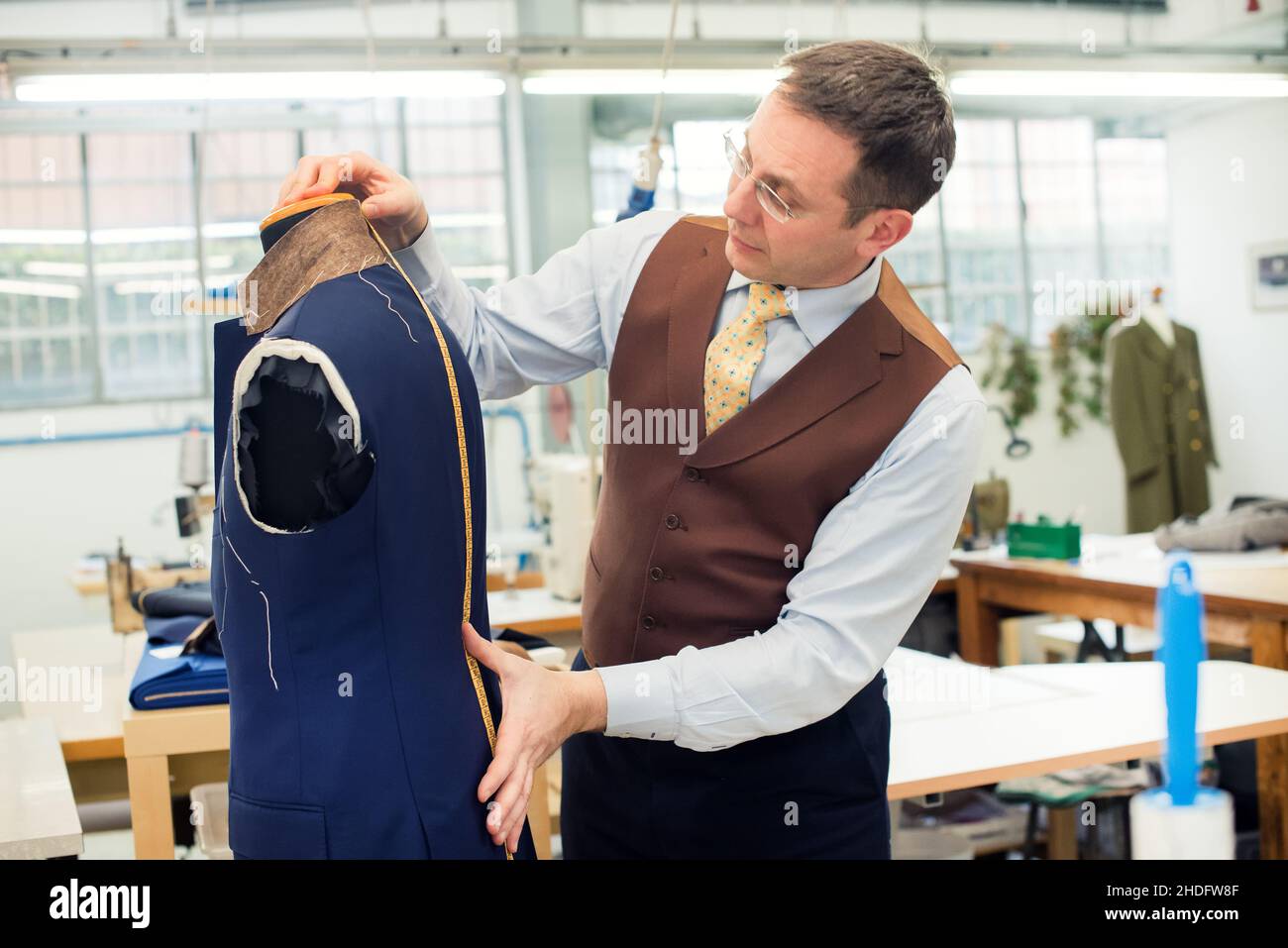 measuring, tailoring, tailored, tailor, tailoreds Stock Photo - Alamy