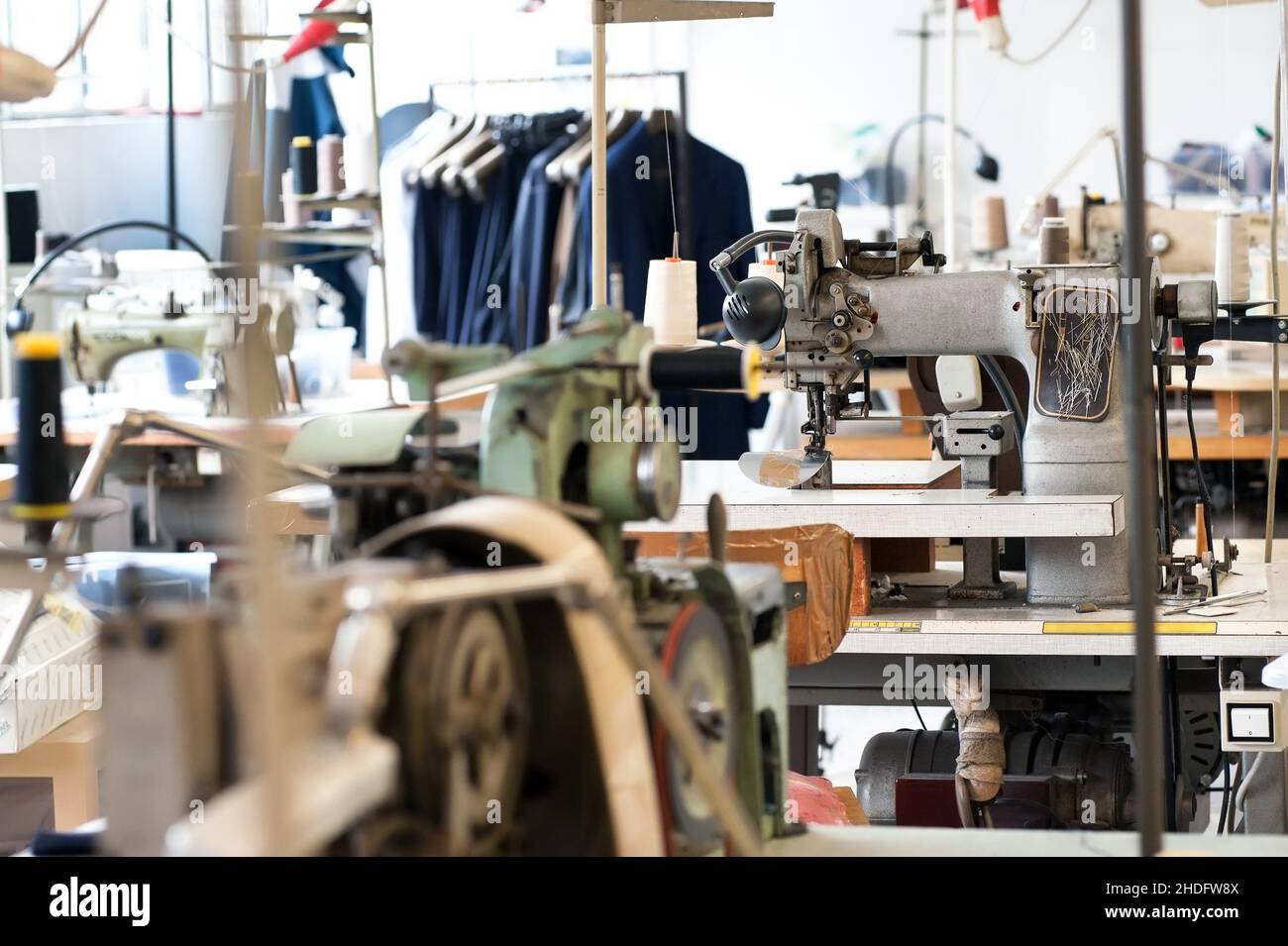 tailoring, sewing machine, tailor, sewing machines Stock Photo - Alamy