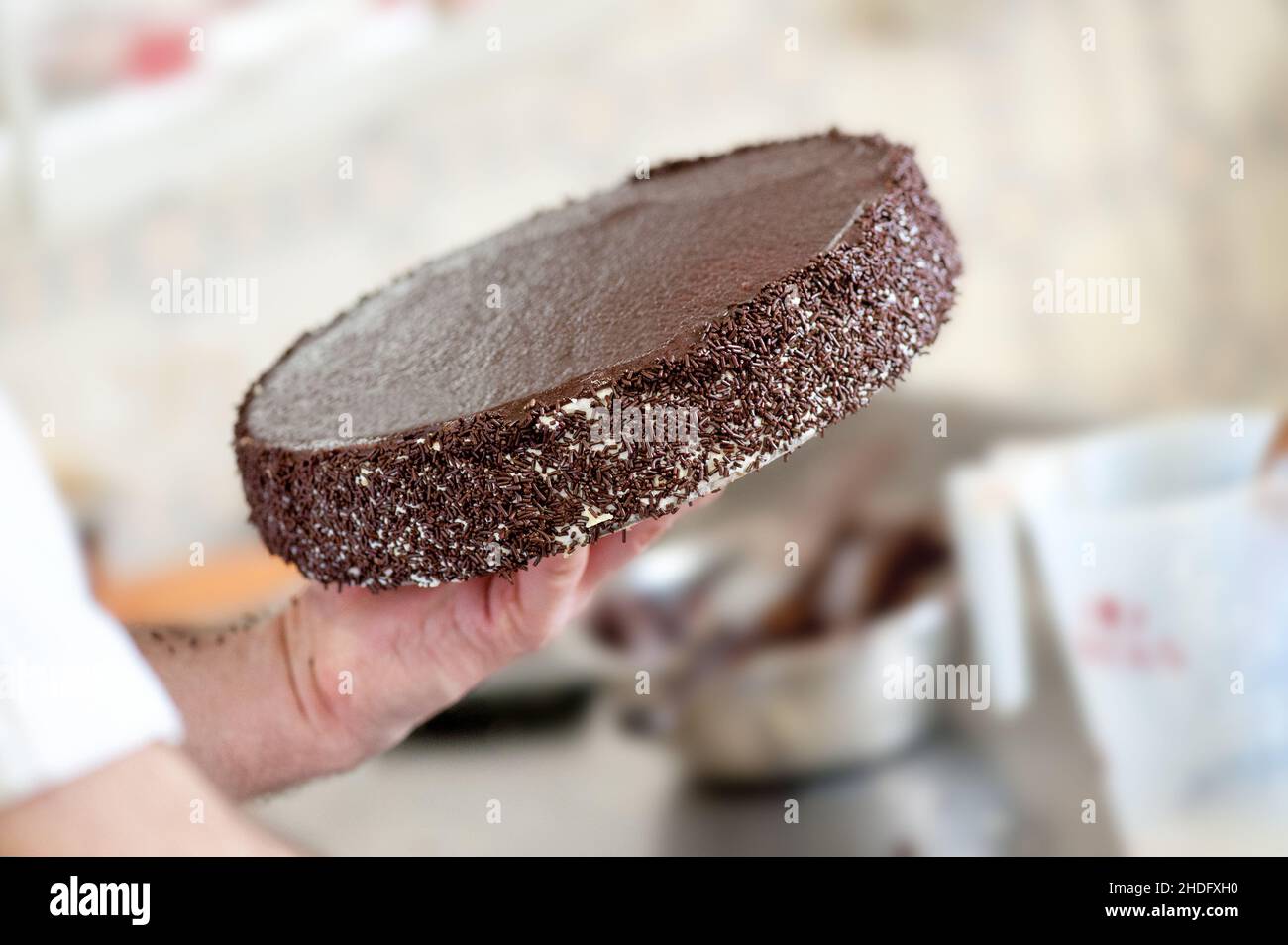 cake, manufacturing, bakery, cakes, bakeries, cake shop Stock Photo - Alamy