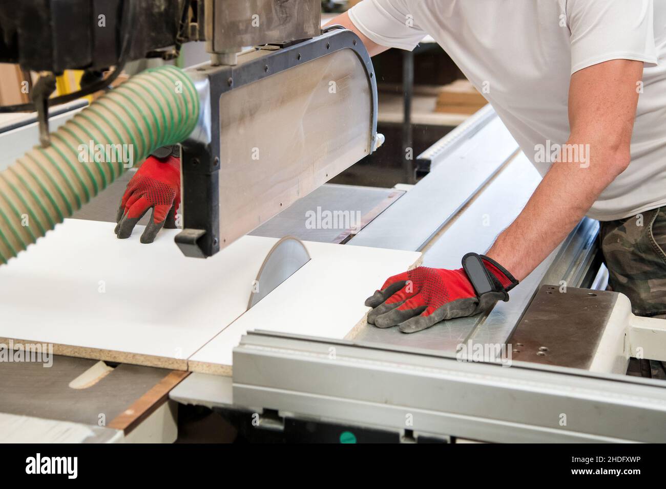 setting, carpenter, circular saw, carpentry, carpenters, circular saws ...