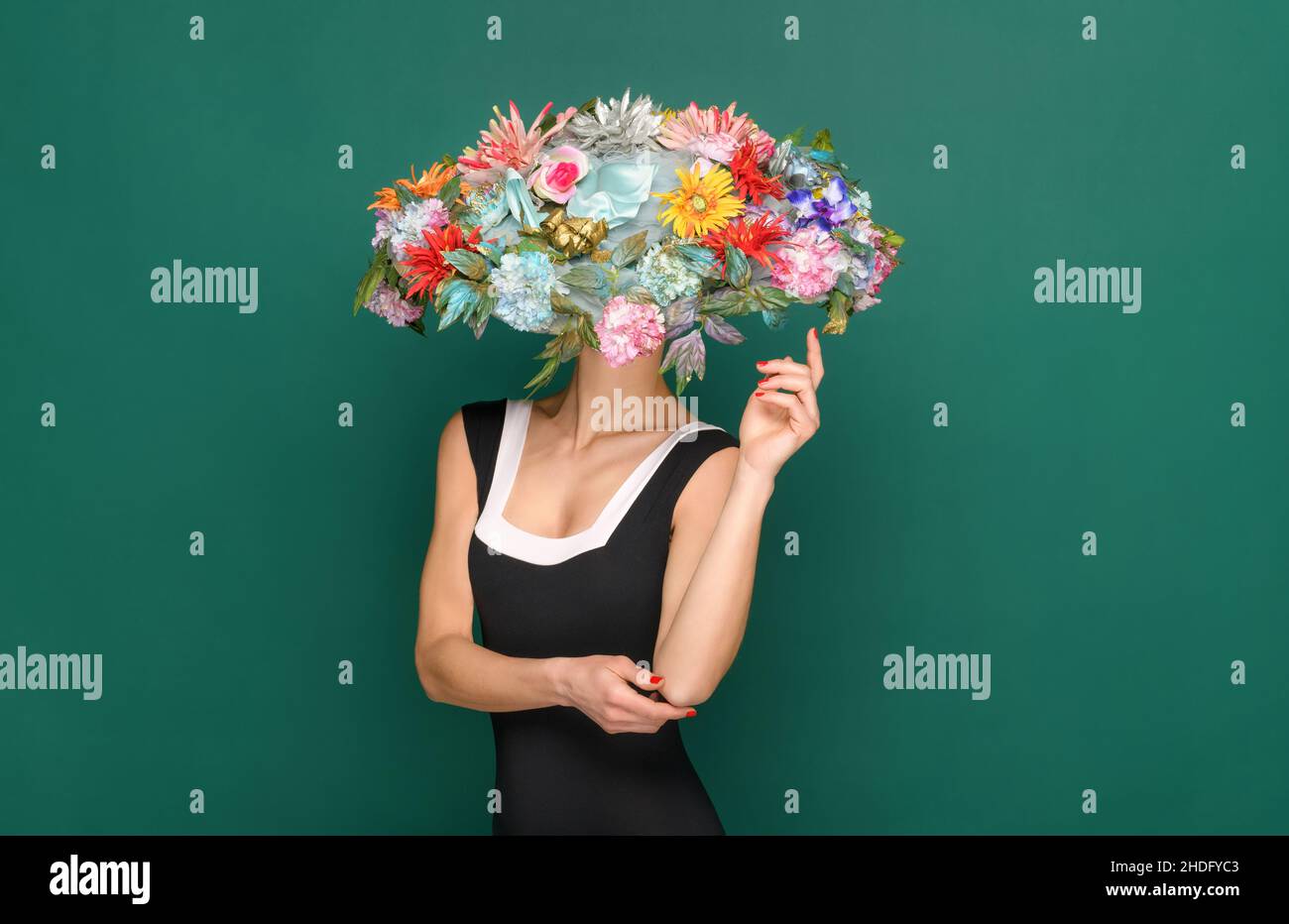 Anonymous woman and baby hi-res stock photography and images - Alamy