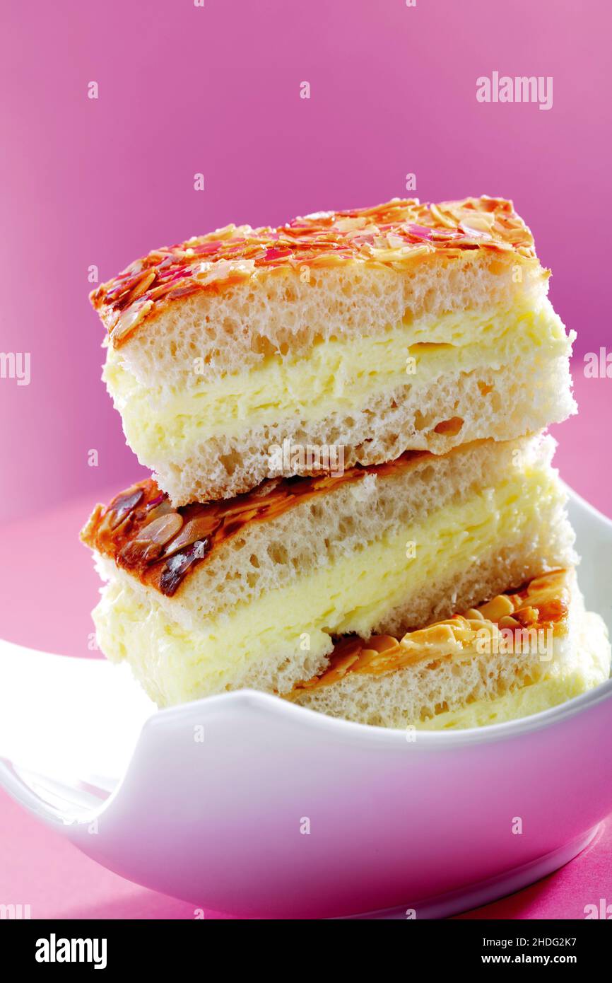 bee sting cake, bee sting cakes Stock Photo - Alamy