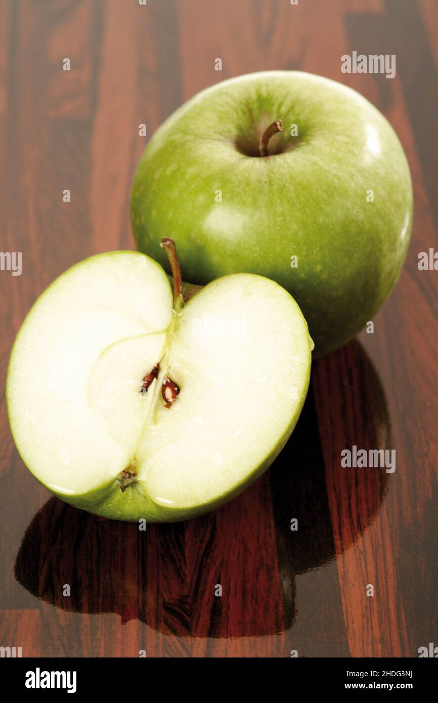 apple, pip fruit, golden delicious, apples, pip fruits Stock Photo - Alamy