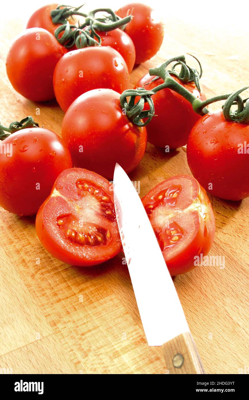tomato, halve, tomatoe, tomatoes, tomatos, halves Stock Photo - Alamy