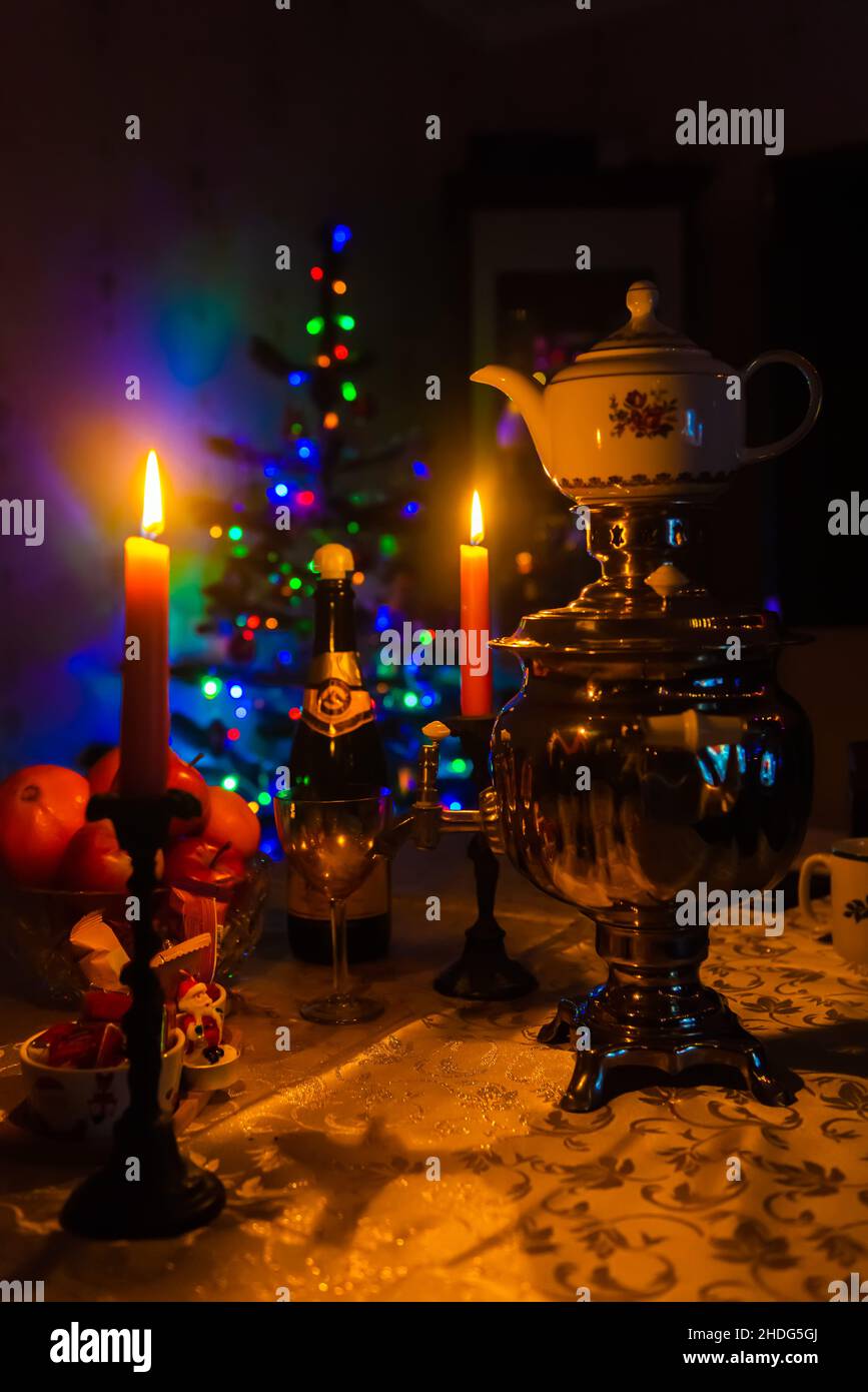 Samovar on table hi-res stock photography and images - Alamy