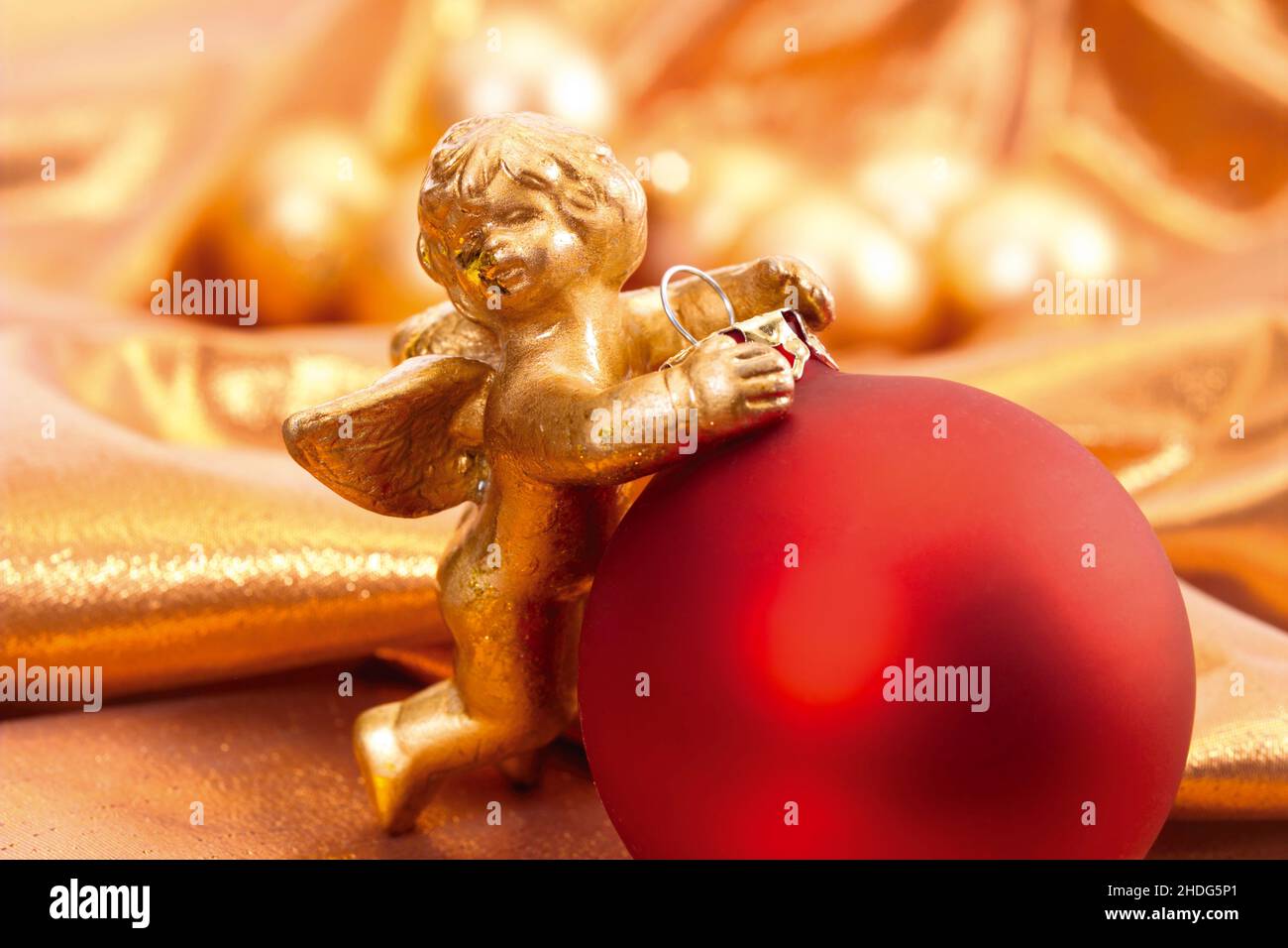 Christmas cherub hi-res stock photography and images - Alamy