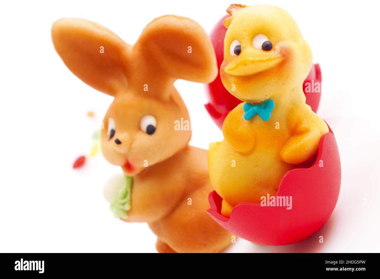 Marzipan easter bunny hi-res stock photography and images - Alamy
