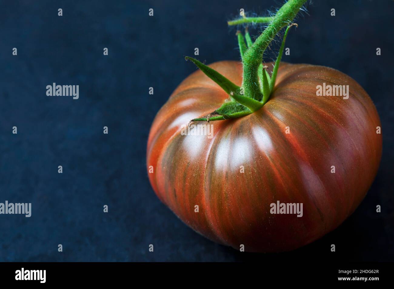 Chocolate stripes tomato hi-res stock photography and images - Alamy