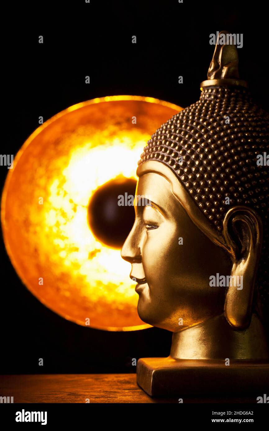 Statue back of head hi-res stock photography and images - Alamy