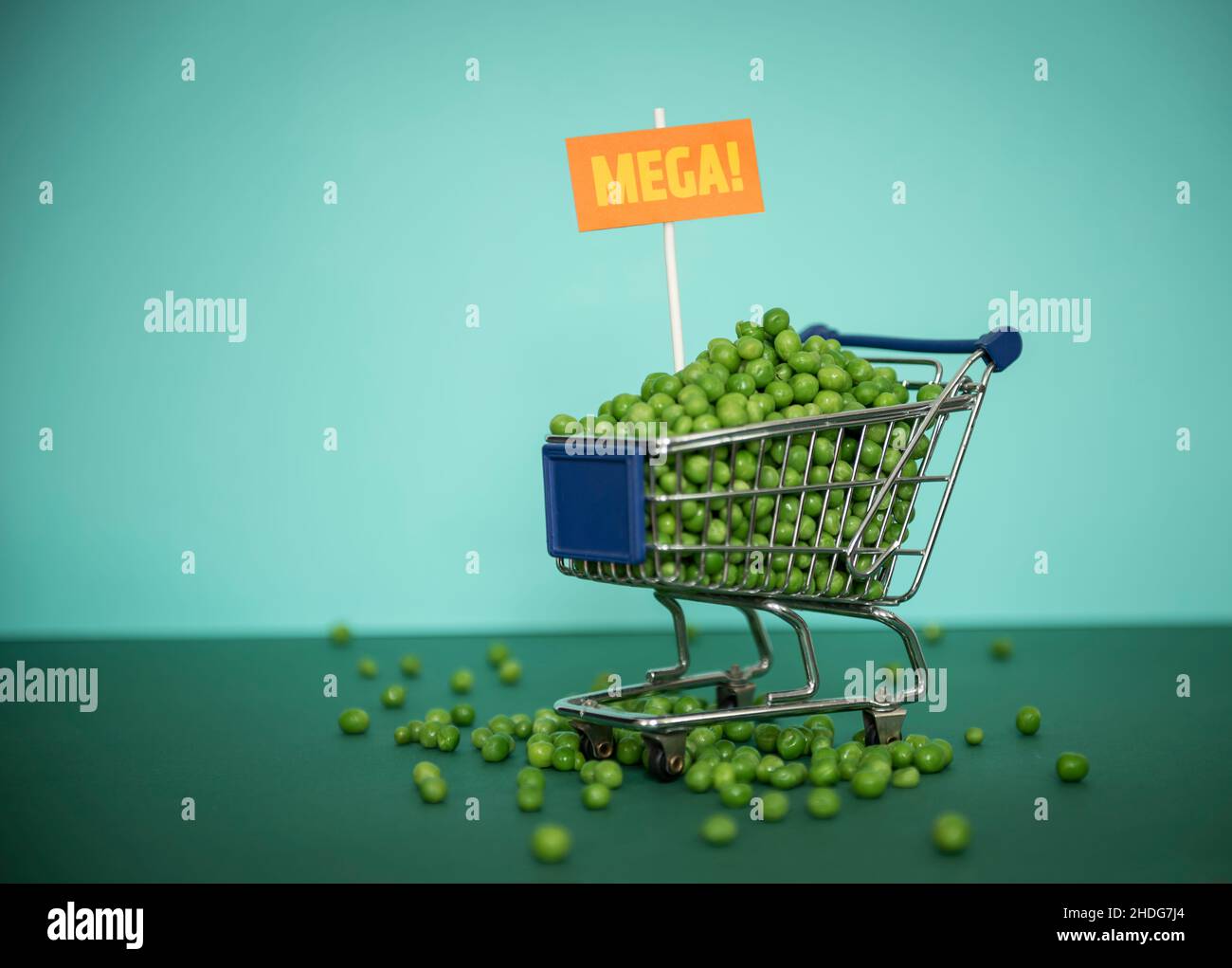 Pea cart hi-res stock photography and images - Alamy
