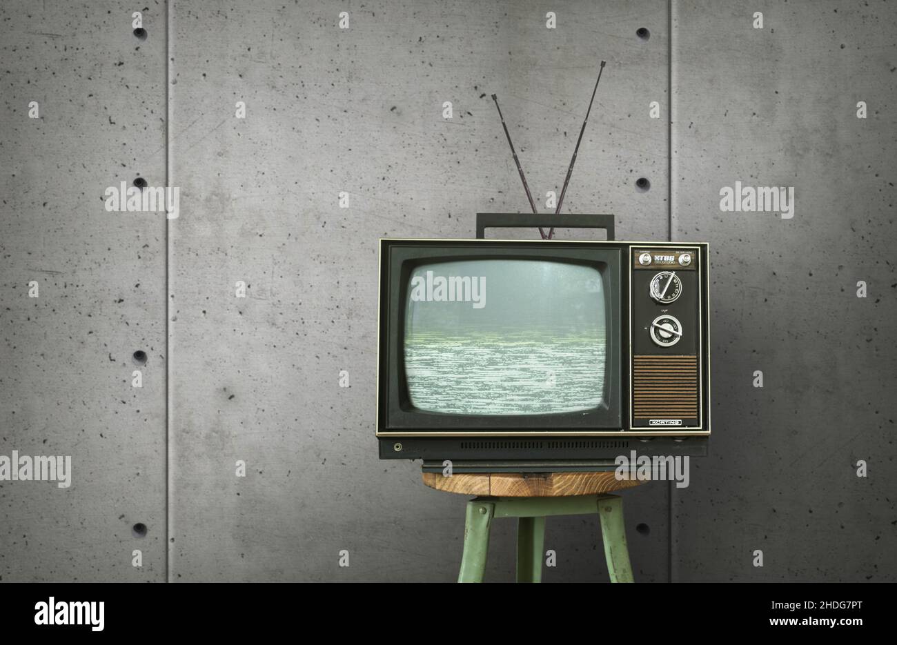 watching tv, retro, no reception, reception, television, tv, old ...